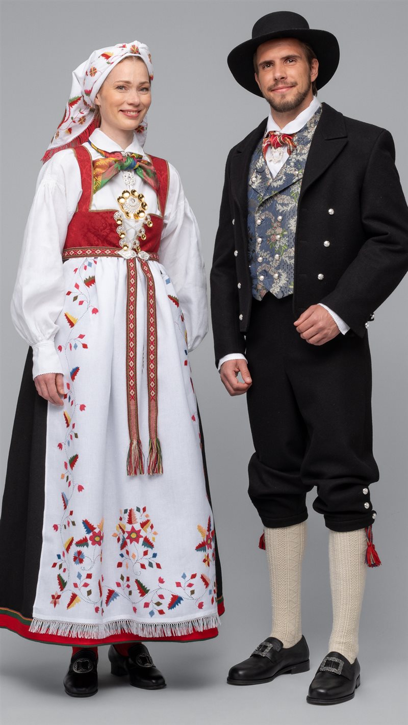 Åmlibunad dame og herre - Åmlibunad fra Aust-Agder - Agder - Norsk Flid ...