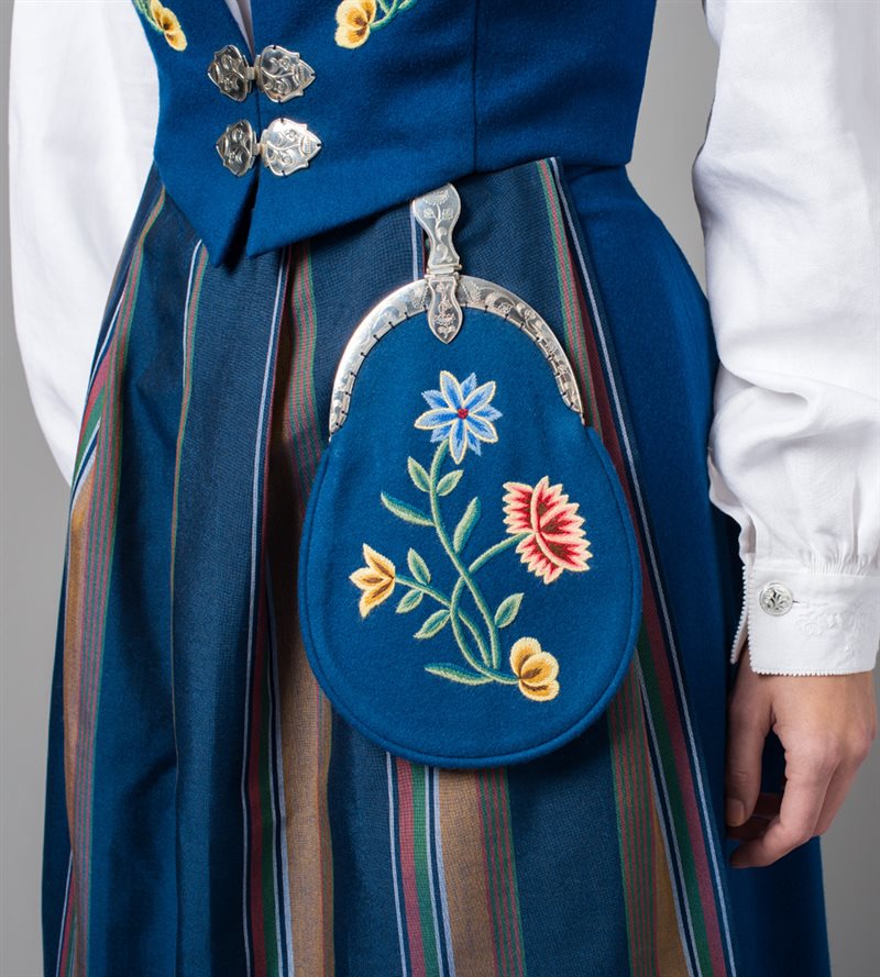 Nordlandsbunaden - Norsk Flid nettbutikk og bunader