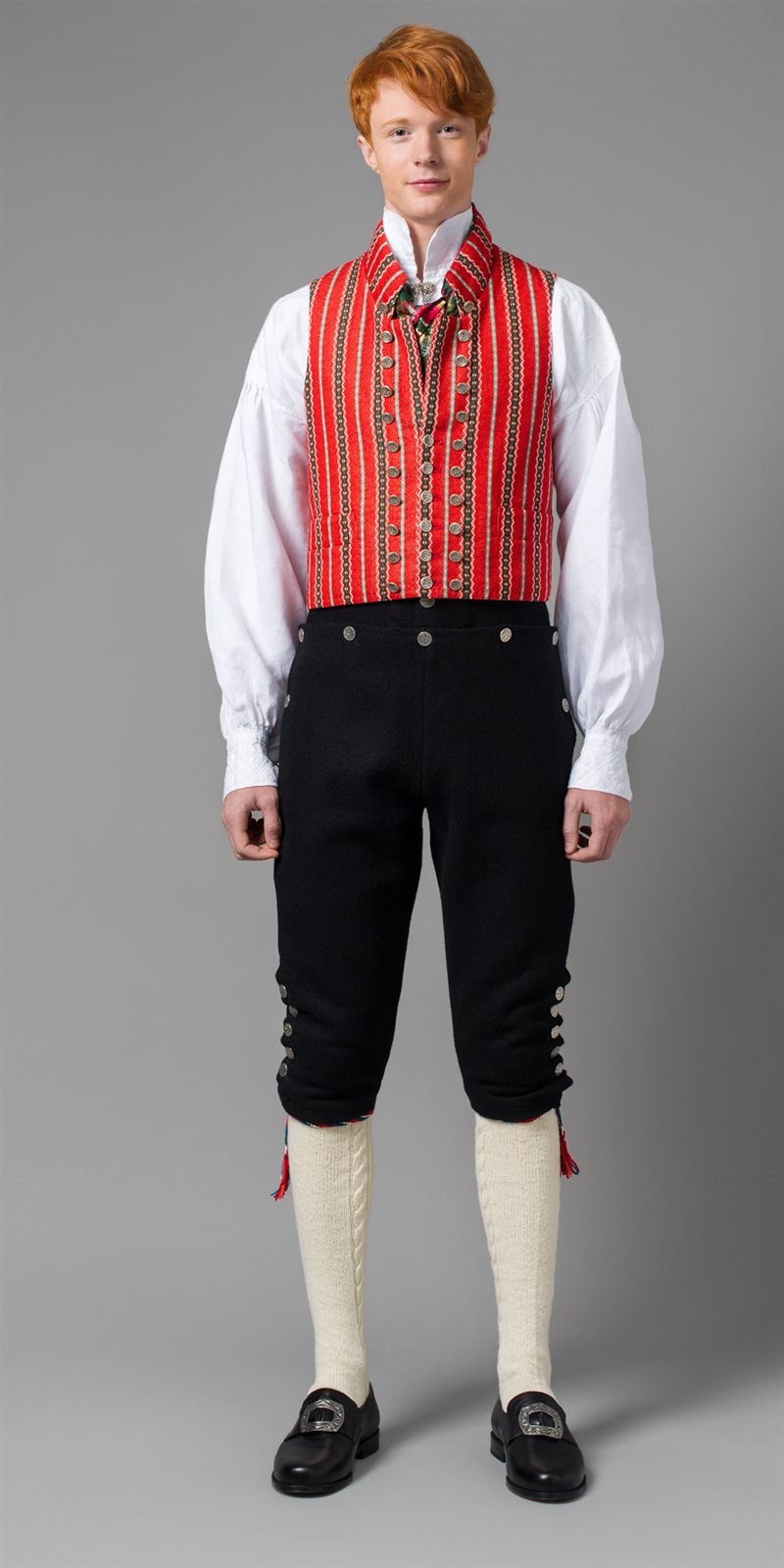 Trønderbunad med røtter i Gauldalen - Norsk Flid nettbutikk og bunader