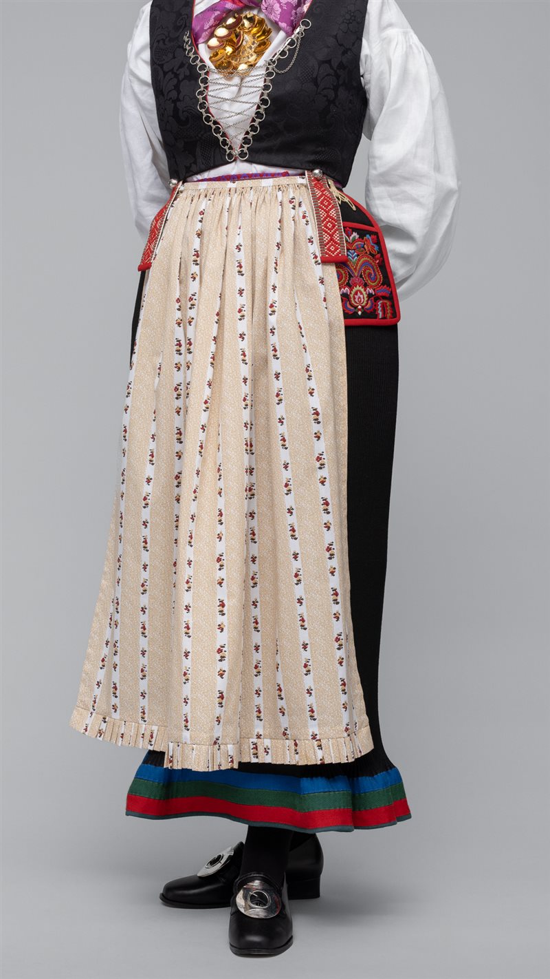 hardangerbunad forkle