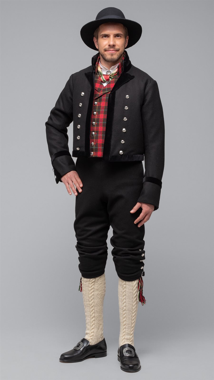 Mannsbunad fra Valdres - Norsk Flid nettbutikk og bunader