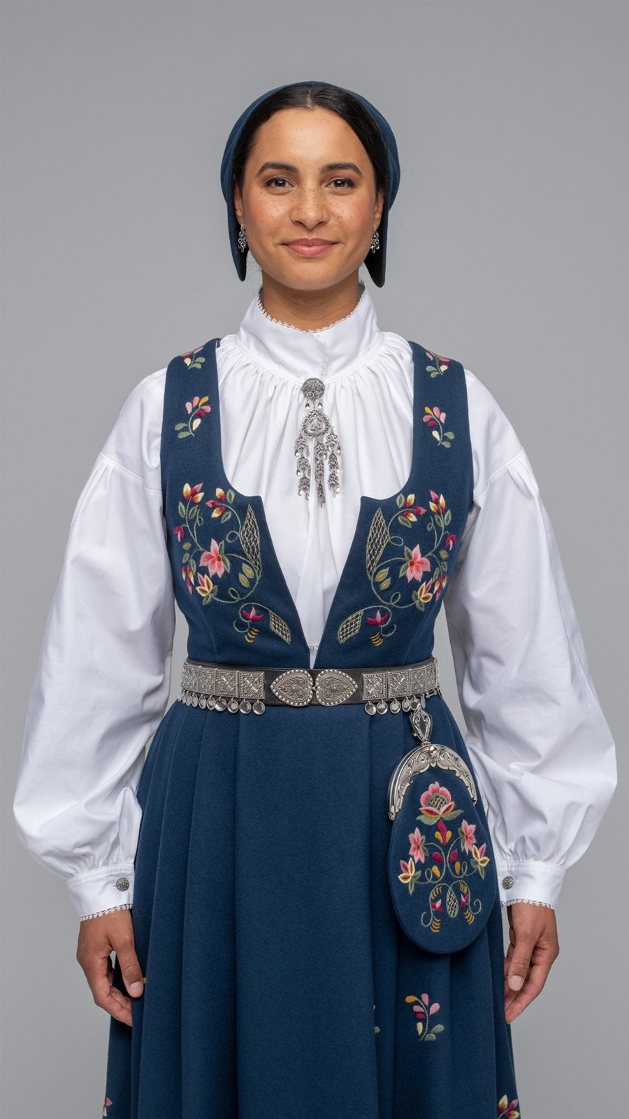 Lundebydrakt - Norsk Flid nettbutikk og bunader