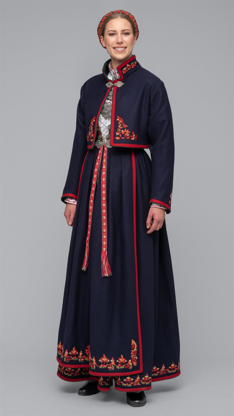 Vest-Telemarksbunad, modell fra Porsgrunn - Telemark - Alle bunader ...