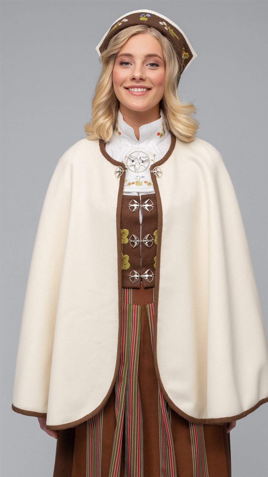 Senja festdrakt cape - Norsk Flid nettbutikk og bunader