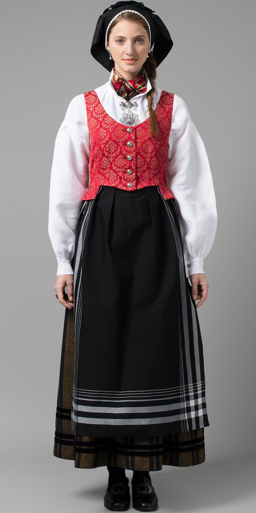 Tromsbunaden for kvinner - Norsk Flid nettbutikk og bunader