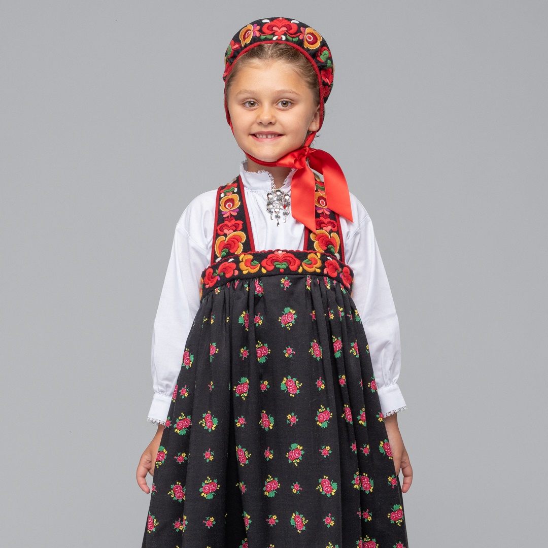 Barnebunad Nedre Hallingdal i Buskerud - Norsk Flid nettbutikk og bunader