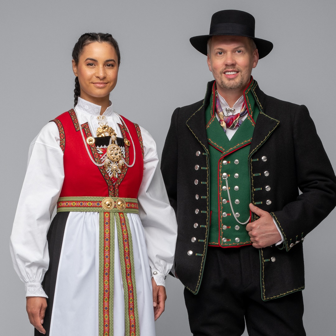Hardanger Kvam bunad - Norsk Flid nettbutikk og bunader