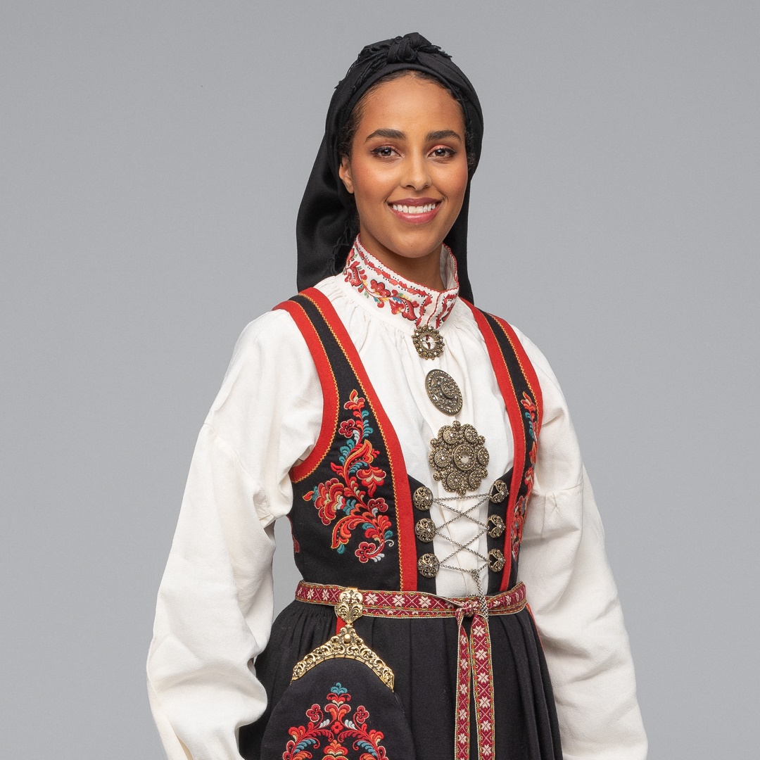 Vest-Telemark bunad etter 1920 - Norsk Flid nettbutikk og bunader