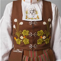 Senja festdrakt - Norsk Flid nettbutikk og bunader