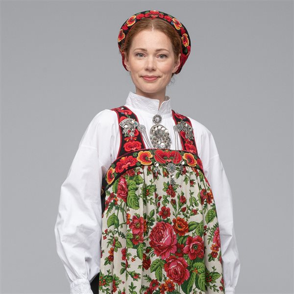 Broderingspakke til bunad fra Nedre Hallingdal - Bunadstilbehør - Norsk ...