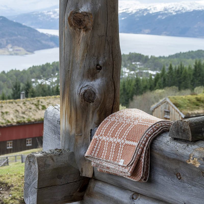 Stjerne ullpledd fra Krivi - Norsk Flid nettbutikk og bunader