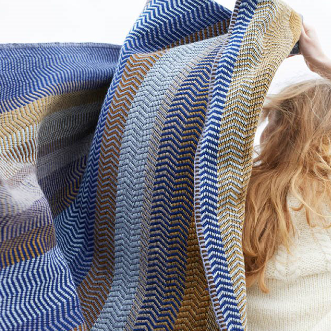 Pledd og puter - Norsk Flid nettbutikk og bunader